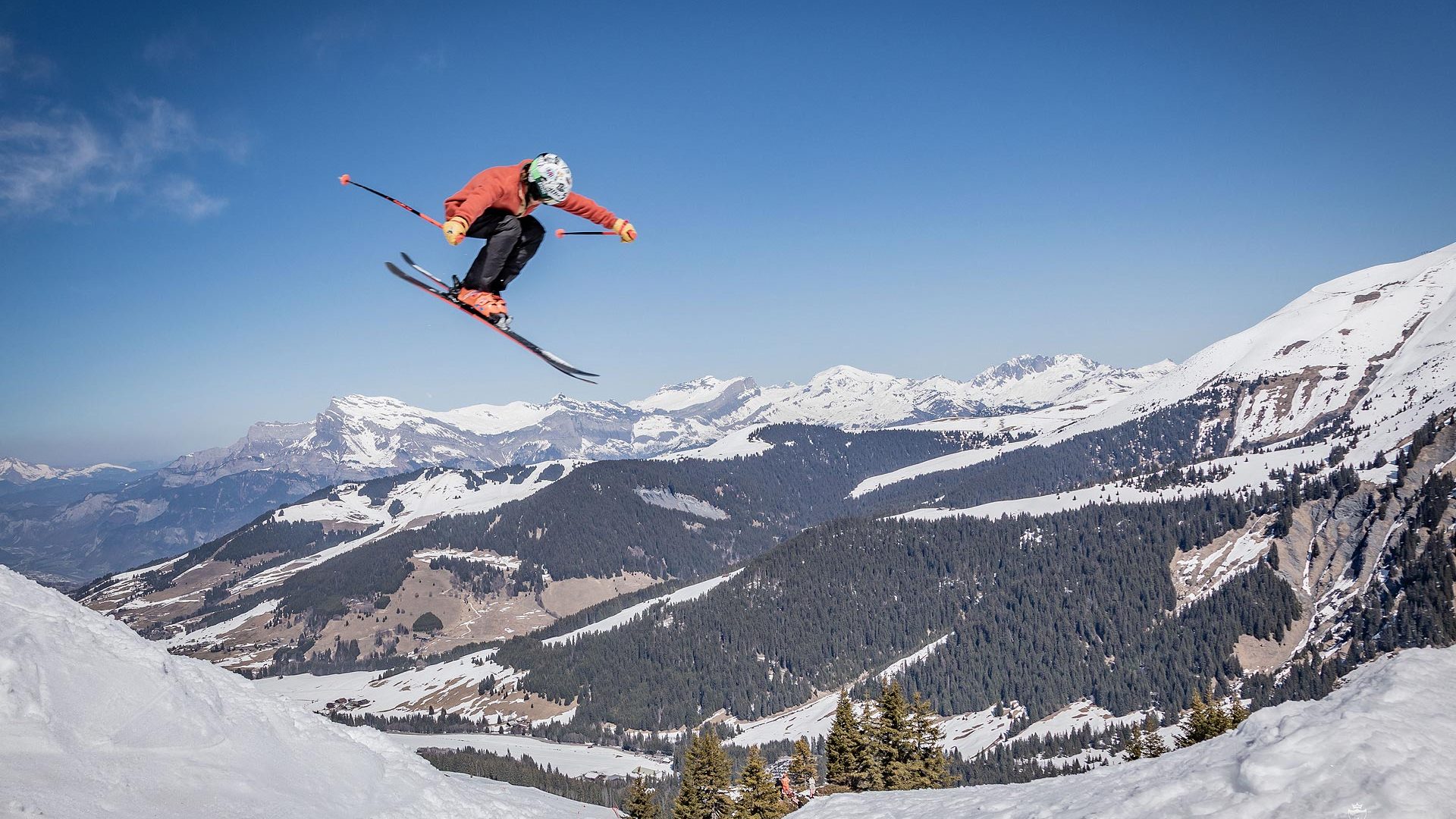Freestyle Skiing Wallpaper